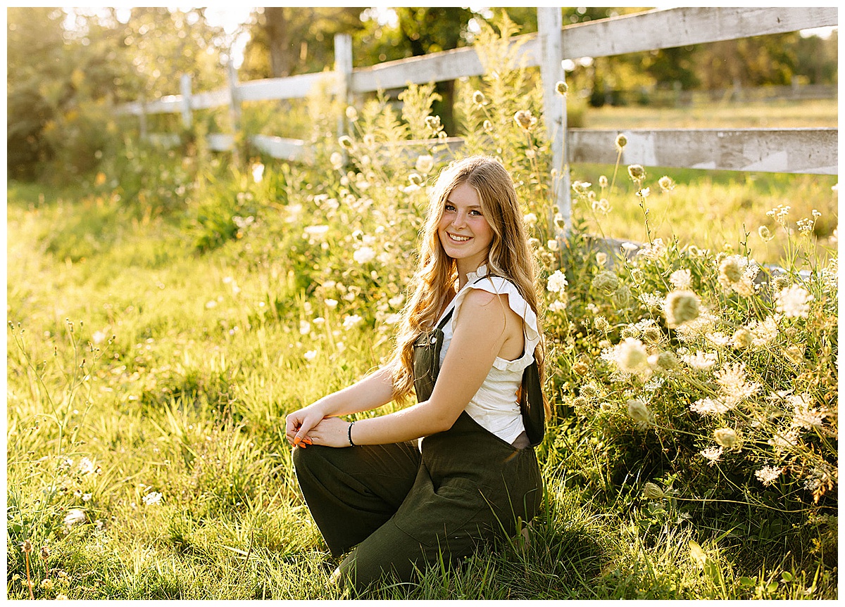 Outdoor Field Senior Session | Abbey - brittanysuephotography.com